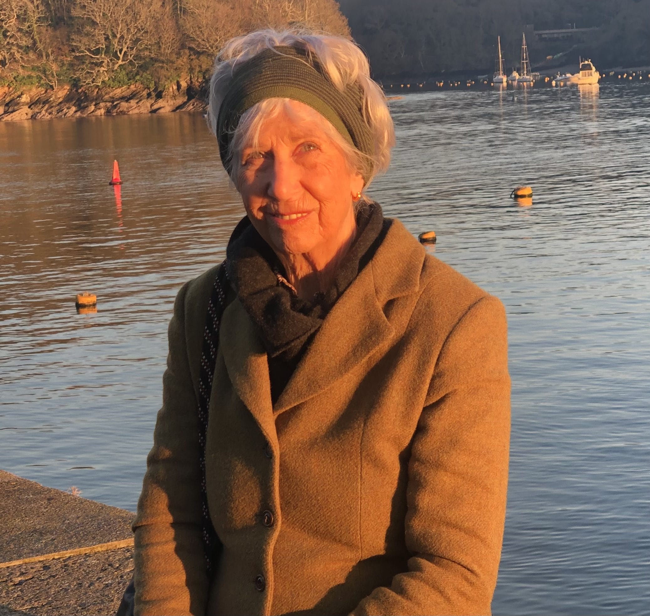 Georgie Bruce - Drawn to the Valley